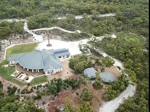 Caves Manor in Margaret River - LetsGoKids