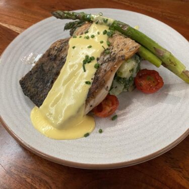 Cabin 401 Bar & Grill Perth - LetsGoKids